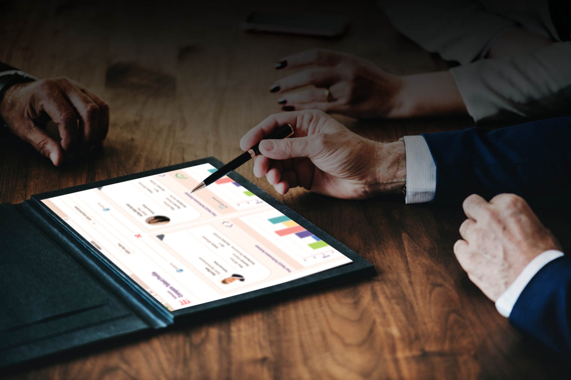 How to improve HR decisions with HR Analytics | MiHCM